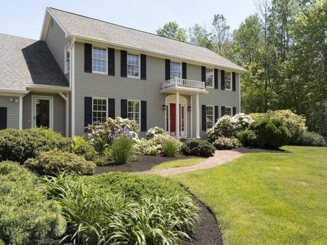 house with 4 bedroom, Falmouth ME DLS103099661