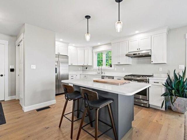 house with 4 bedroom, Falmouth ME DS102586718