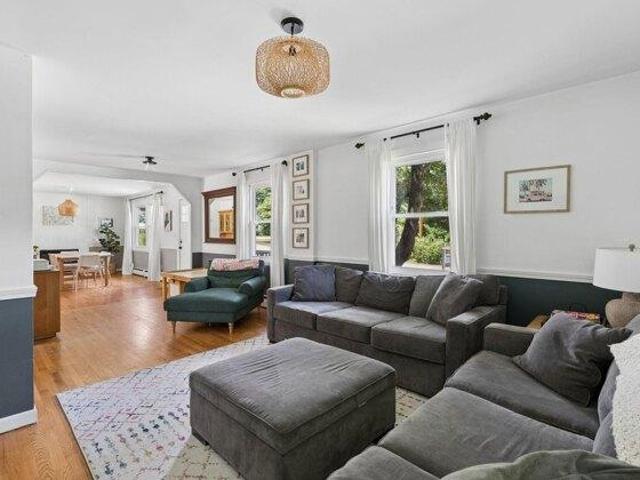 house with 4 bedroom, Falmouth ME ES104044826
