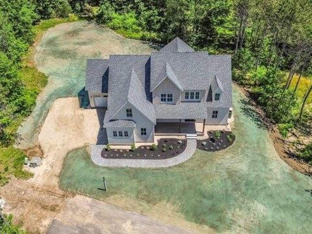 house with 4 bedroom, Falmouth ME ES105115486