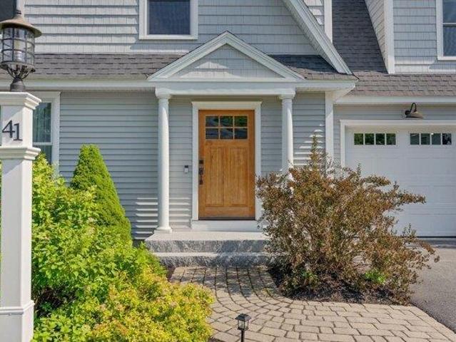 house with 4 bedroom, Falmouth ME ES105124473