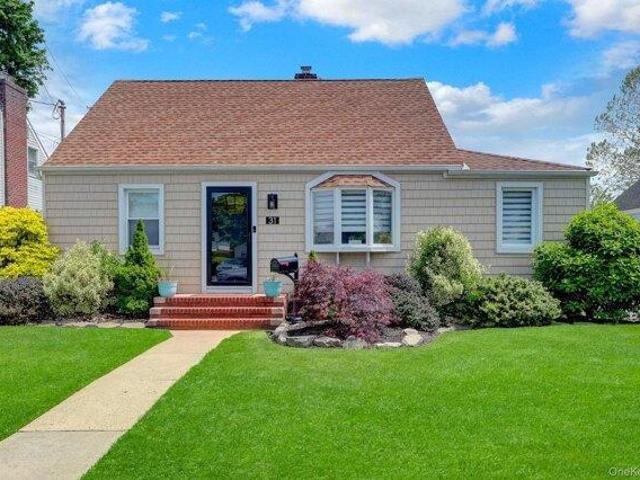 house with 4 bedroom, Farmingdale NY DS103623170