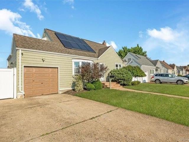 house with 4 bedroom, Farmingdale NY DS103623634