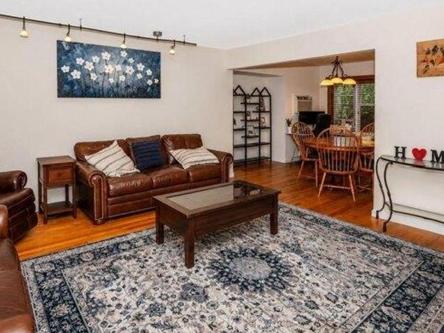 house with 4 bedroom, Farmingdale NY ES104902934