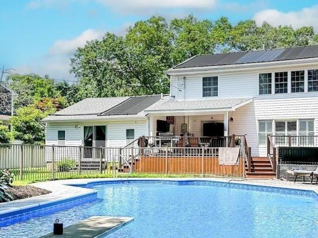 house with 4 bedroom, Farmingdale NY ES72692128