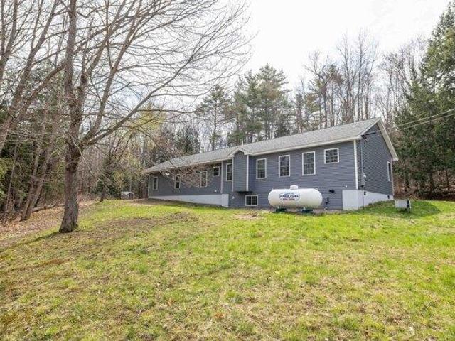 house with 4 bedroom, Farmington ME DS103439774