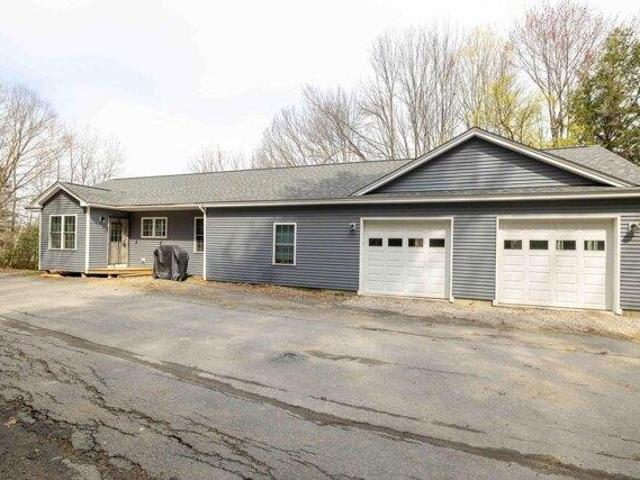 house with 4 bedroom, Farmington ME ES103186119