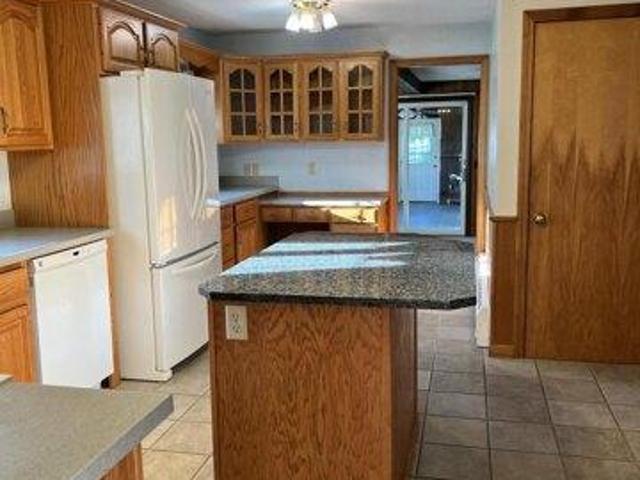 house with 4 bedroom, Farmington ME ES103627009