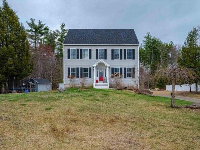 house with 4 bedroom, Farmington NH DLS102779758