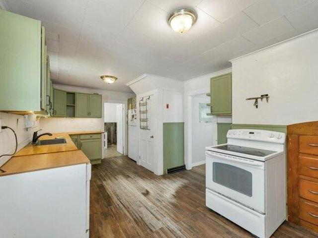 house with 4 bedroom, Farmington NH ES104607963