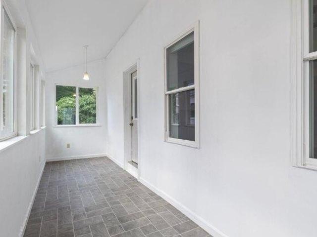 house with 4 bedroom, Farmington NH ES105204308