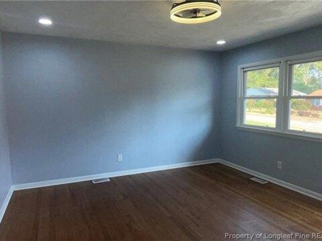 house with 4 bedroom, Fayetteville NC ES104902369