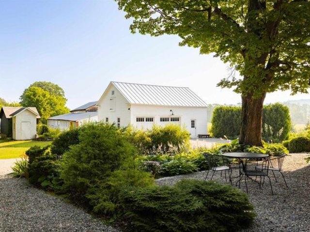 house with 4 bedroom, Ferrisburgh VT ES103434059