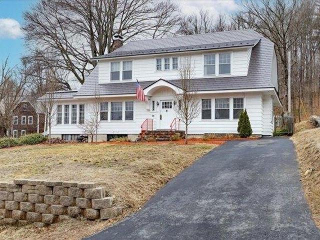house with 4 bedroom, Fitchburg MA ES103444020
