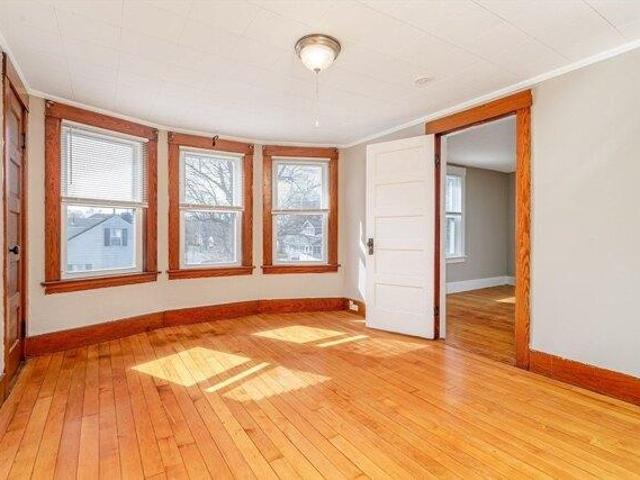 house with 4 bedroom, Fitchburg MA ES103162047