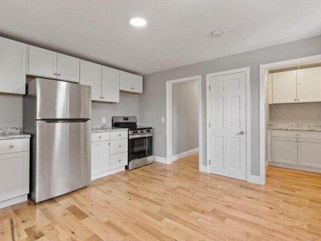 house with 4 bedroom, Fitchburg MA ES103248200