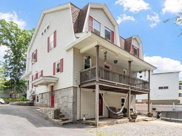 house with 4 bedroom, Fitchburg MA ES104811583
