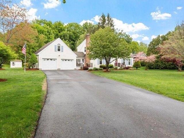 house with 4 bedroom, Fitchburg MA ES105107693
