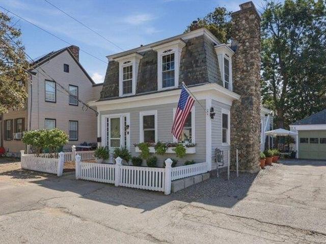house with 4 bedroom, Fitchburg MA ES105116439