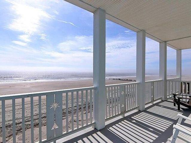 house with 4 bedroom, Folly Beach SC ES104902410