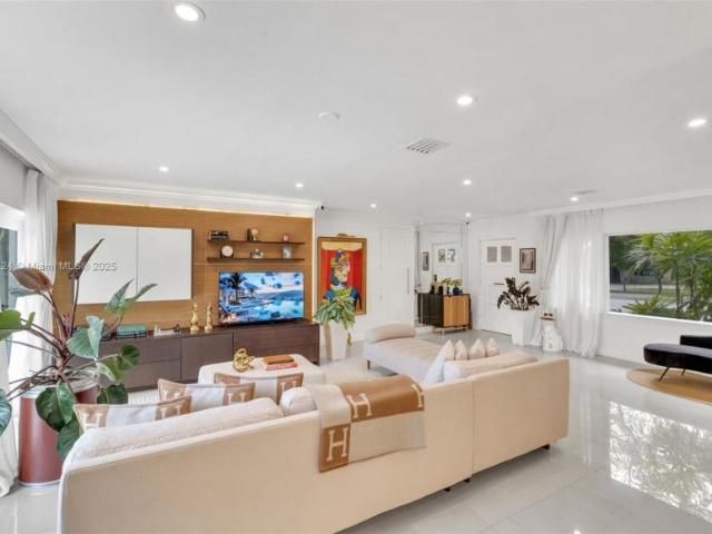 house with 4 bedroom, Fort Lauderdale FL FL DS102396082