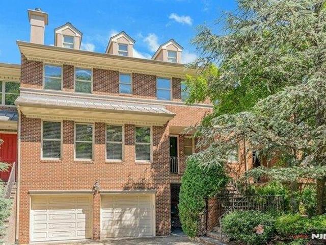 house with 4 bedroom, Fort Lee NJ DS104189535