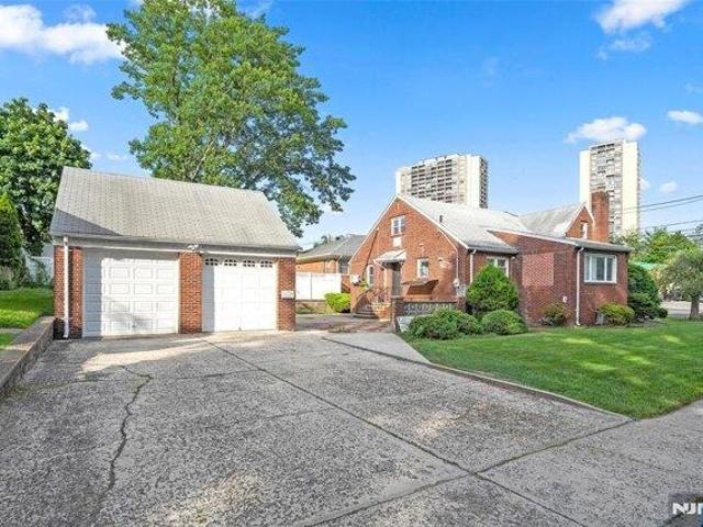 house with 4 bedroom, Fort Lee NJ DS104264439