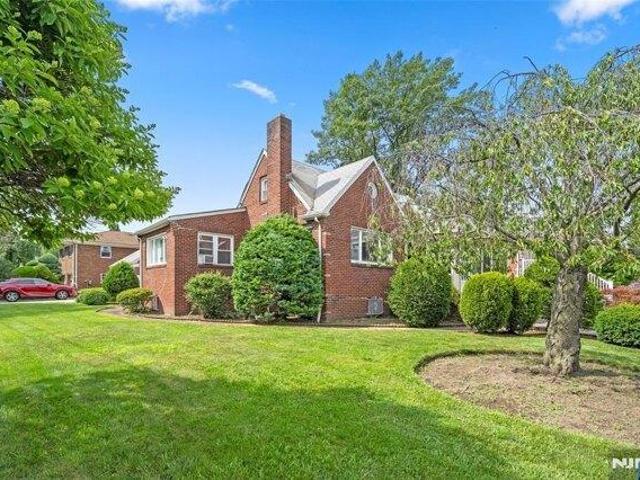 house with 4 bedroom, Fort Lee NJ ES104264439