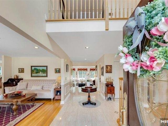house with 4 bedroom, Fort Lee NJ ES105207854