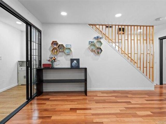 house with 4 bedroom, Forest Hills NY DLS100225203