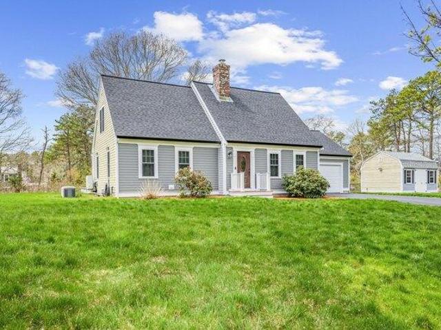 house with 4 bedroom, Forestdale MA DLS102633554