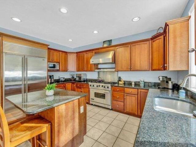house with 4 bedroom, Forestdale MA DS102563117
