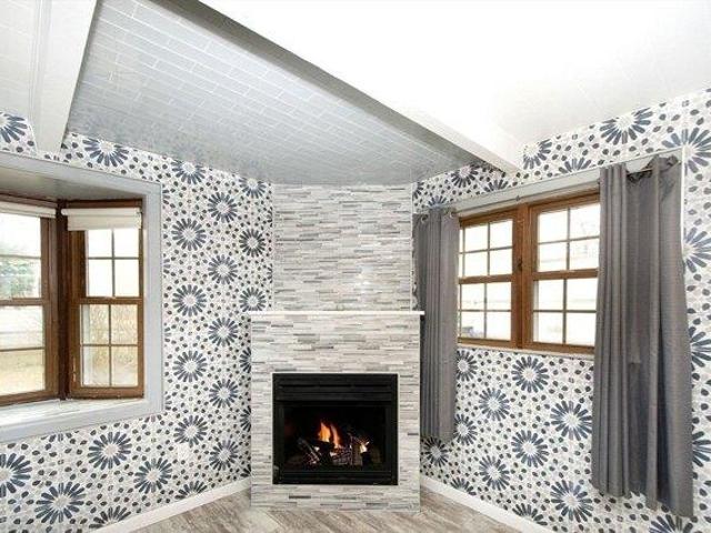 house with 4 bedroom, Foxboro MA DLS102061106