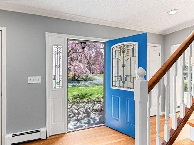 house with 4 bedroom, Foxboro MA DLS102961450