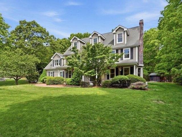 house with 4 bedroom, Foxboro MA DS104077288