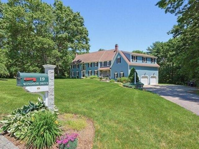 house with 4 bedroom, Foxboro MA DS104078887