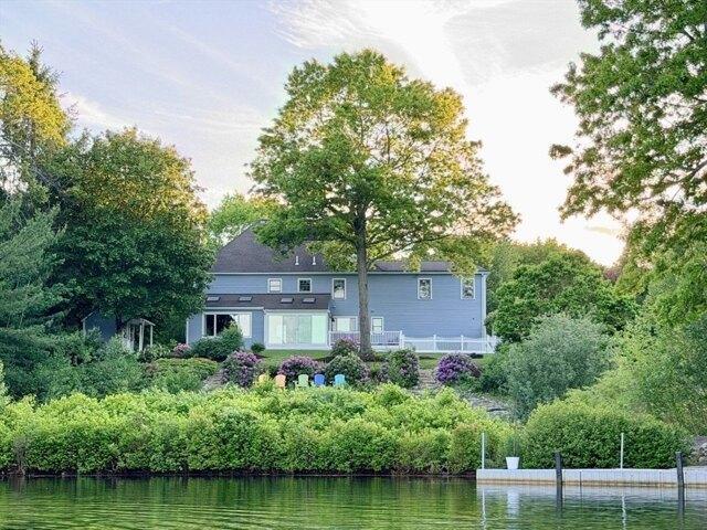 house with 4 bedroom, Foxboro MA DS104148924