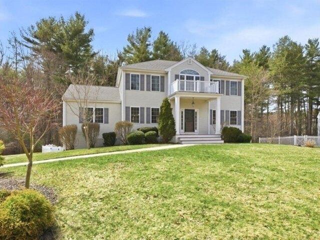 house with 4 bedroom, Foxboro MA DS102634865