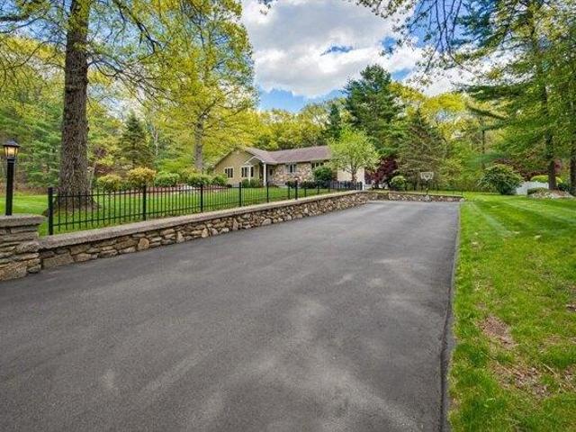 house with 4 bedroom, Foxboro MA DS103548430