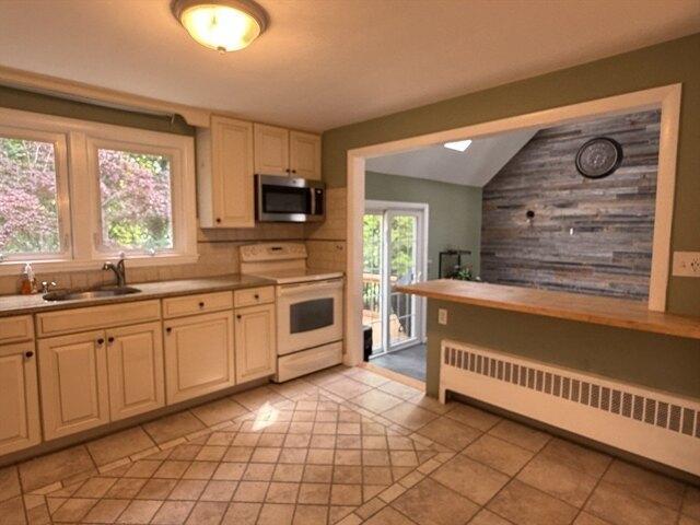 house with 4 bedroom, Foxboro MA ES105059523