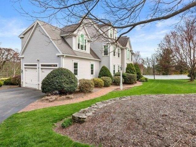 house with 4 bedroom, Foxboro MA ES102824232