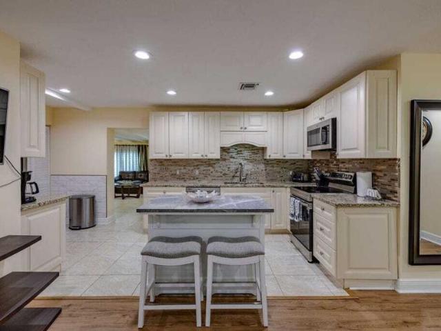 house with 4 bedroom, FL FL DLS102244882