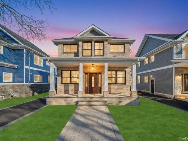 house with 4 bedroom, Floral Park NY DLS101747173
