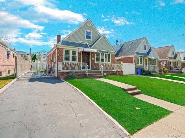 house with 4 bedroom, Floral Park NY DS101802099