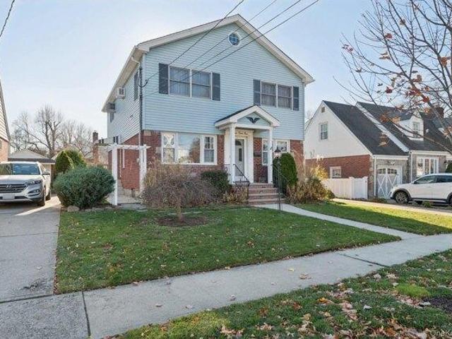 house with 4 bedroom, Floral Park NY ES103623293