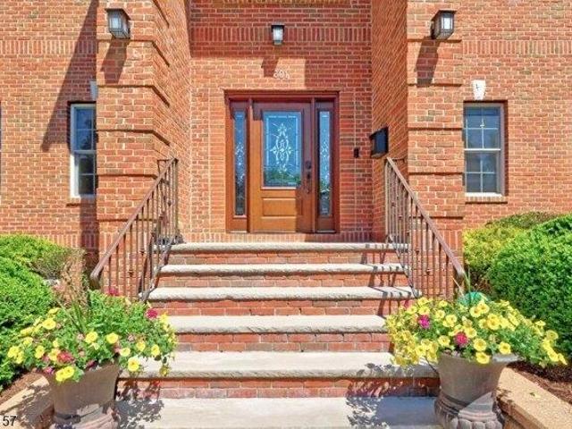 house with 4 bedroom, Florham Park NJ ES104649937