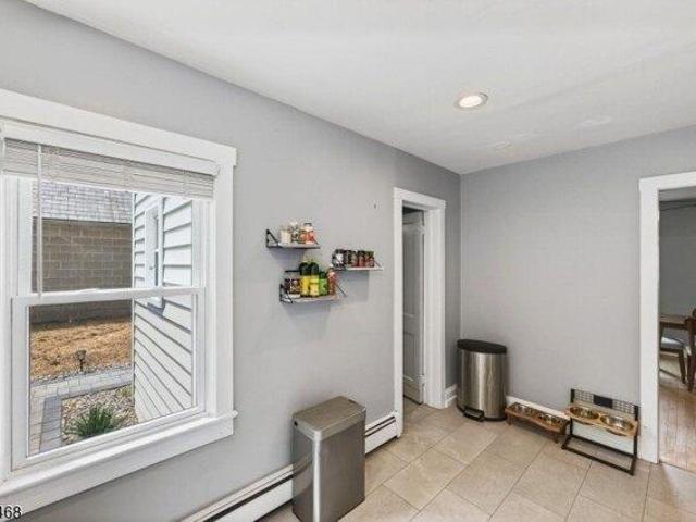 house with 4 bedroom, Flemington NJ ES105206340