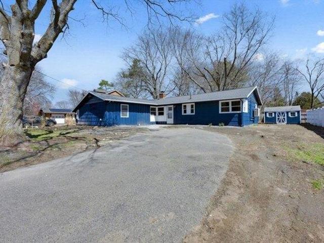 house with 4 bedroom, Framingham MA DLS102285402