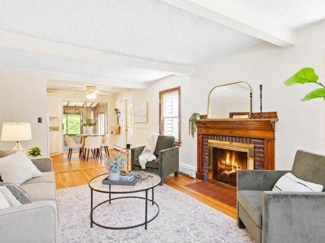 house with 4 bedroom, Framingham MA DS104233877