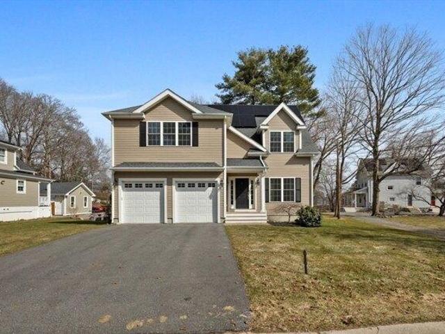 house with 4 bedroom, Framingham MA DS102120981